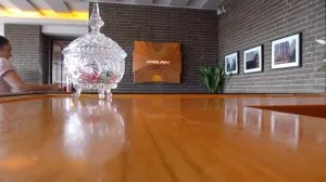 Berlin’s Pan Am Lounge: Cold War relic and aviation souvenir - Runway ...