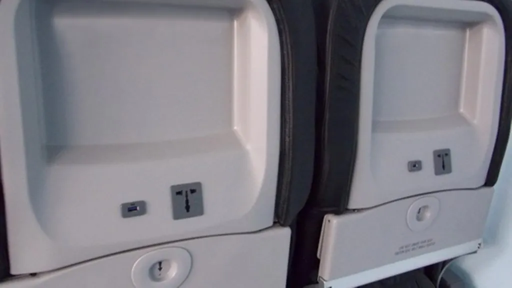 Opposing views on smart versus dumb in-seat power - Runway GirlRunway Girl