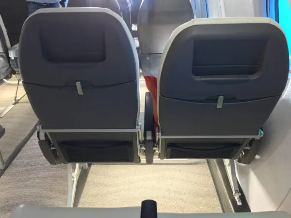 Mitsubishi 70-90-seat MRJ still on for mid-2018 entry into service - Runway GirlRunway Girl