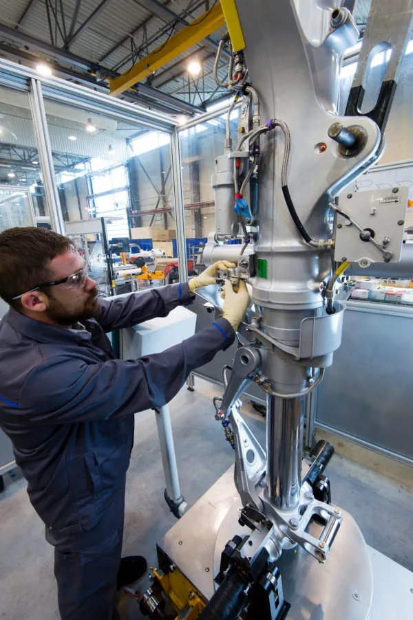 How Safran Landing Systems tests landing gear, wheels and brakes ...