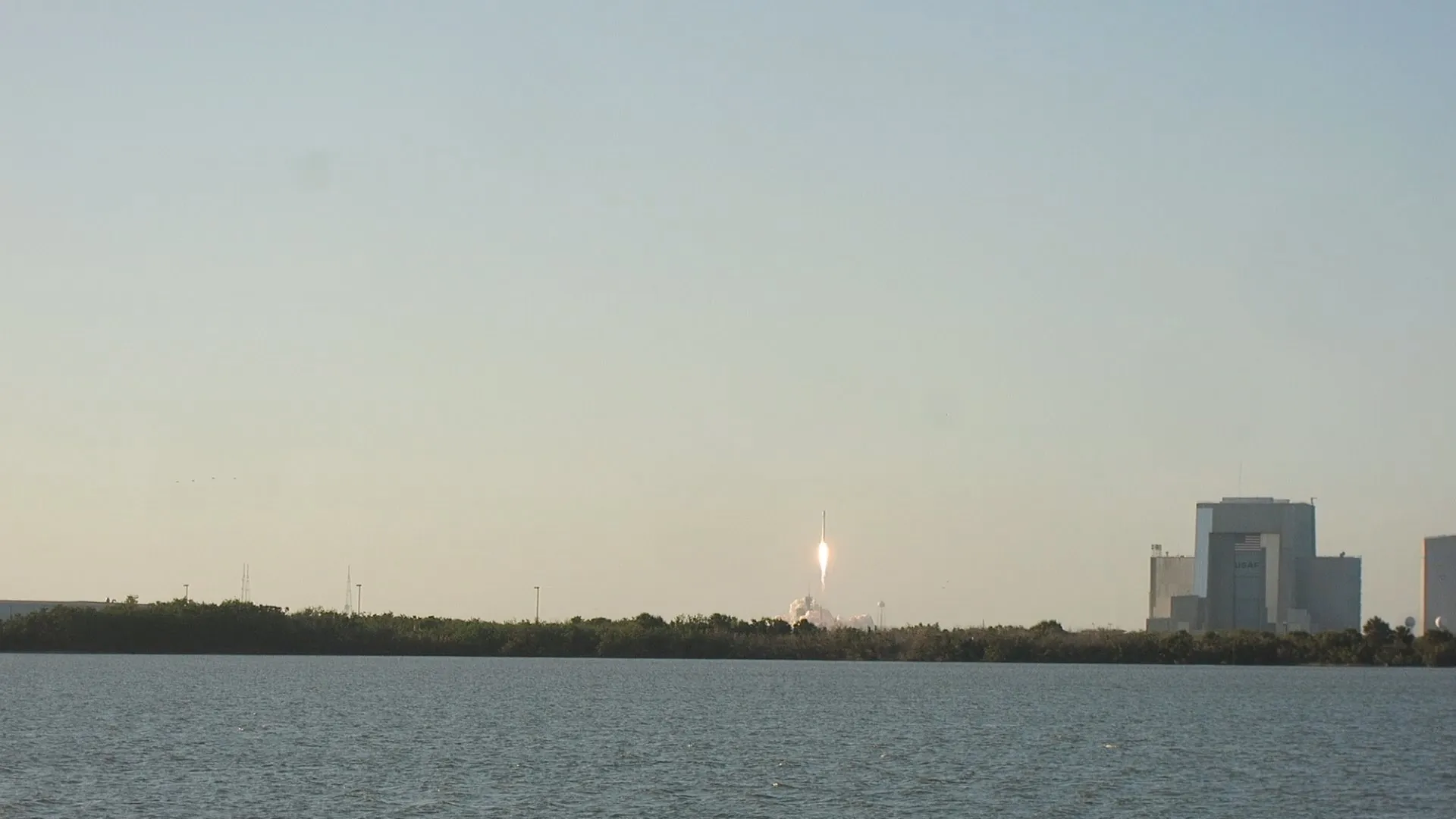 Chest-rumbling wave of energy greets connectivity satellite launch ...