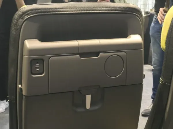 Recaro’s new BL3710 slimline drops a kilo, adds knee space - Runway ...