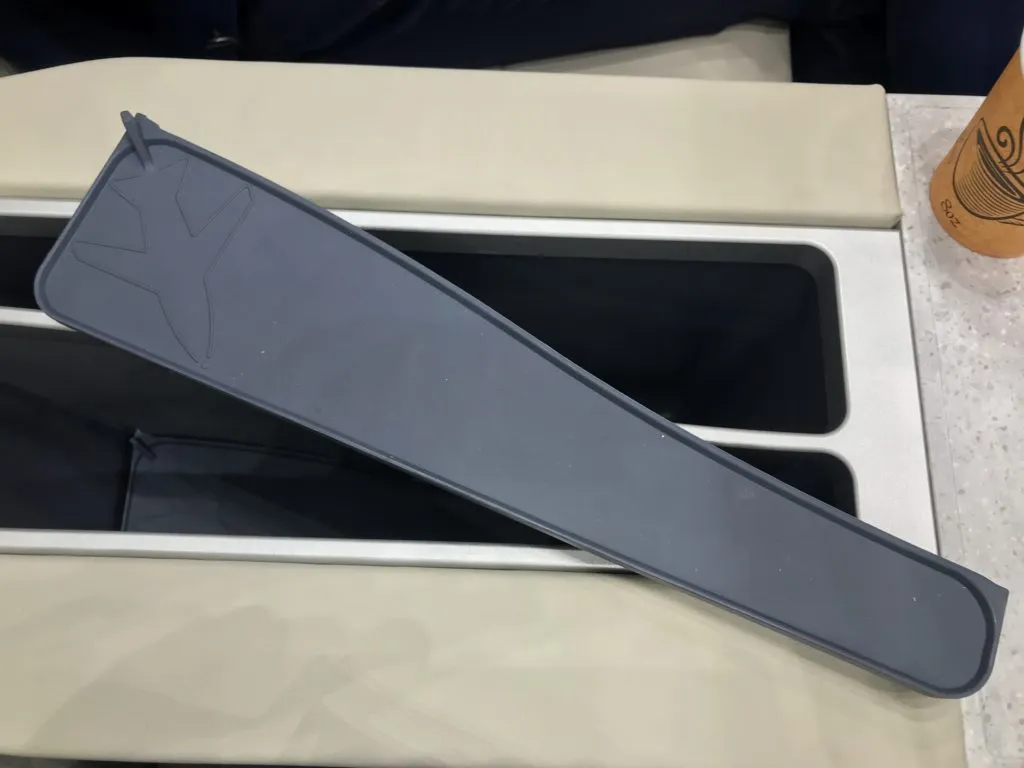 Acro’s Series 7 arrives on Euro-leisure Primera Air - Runway GirlRunway ...