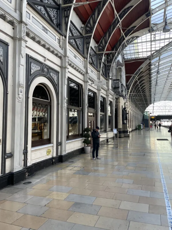 GWR's first class lounge at Paddington: Victoria in memoriam -Runway Girl