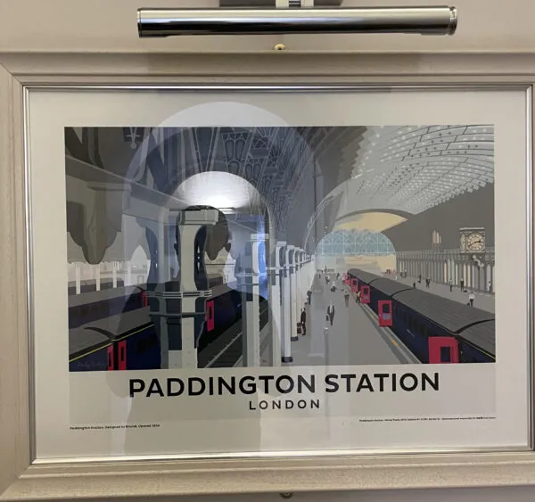 GWR's first class lounge at Paddington: Victoria in memoriam -Runway Girl