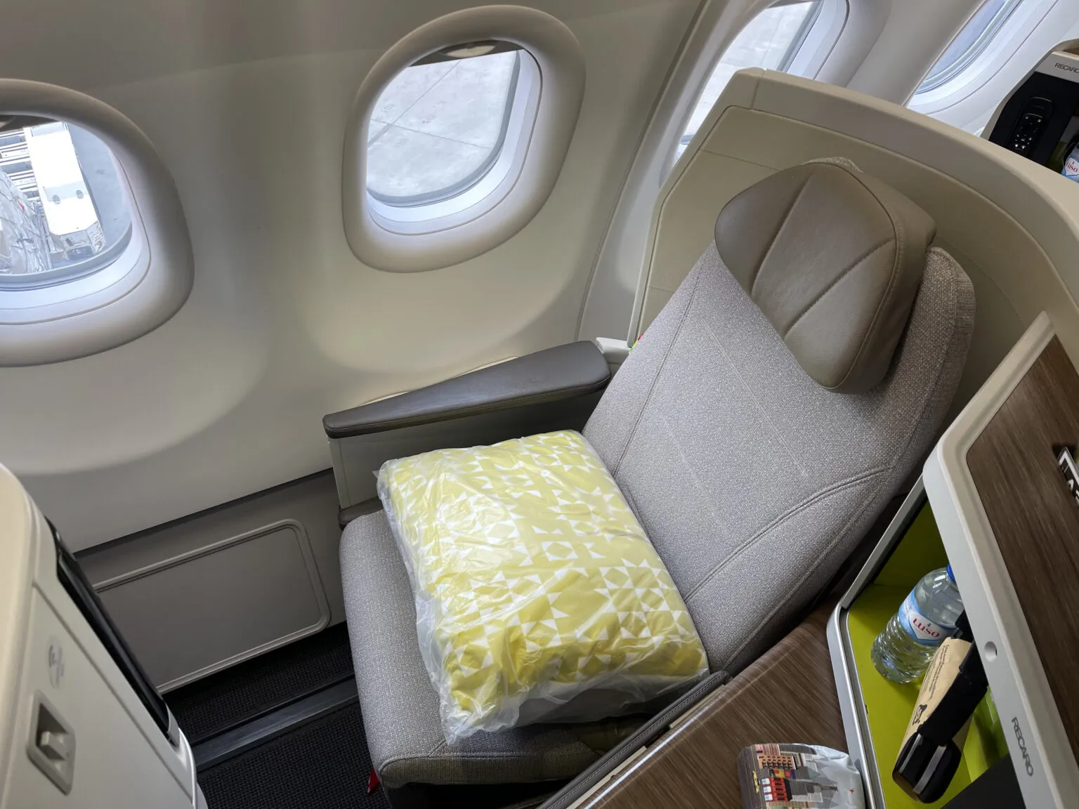 The 14 different kinds of business class seats in 2022 - Runway ...