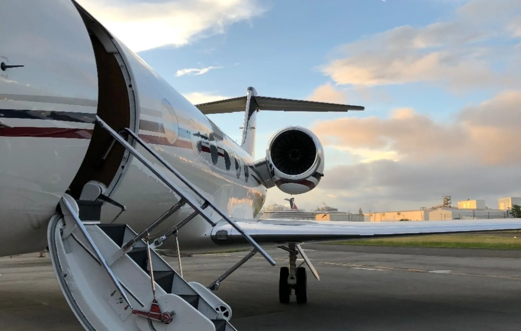 Press Release: BizjetMobile's Certus 100-powered messaging on G450 ...
