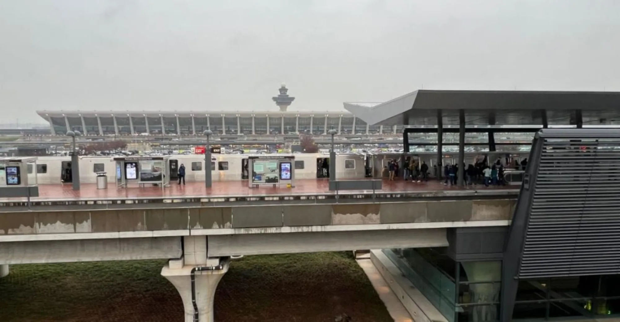 Press Release: Dulles International Airport ﻿welcomes the Silver ...