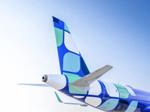 Press Release: JetBlue livery refresh introduces its bluest plane ...