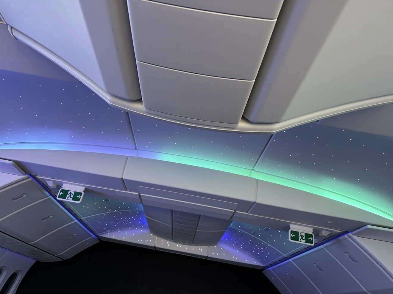 Hands-on with Boeing 777X's wider cabin, big bins, new lightingRunway Girl
