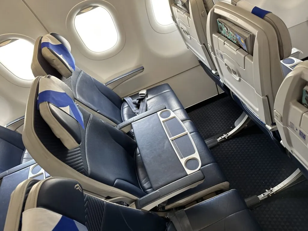 Aegean’s new business class: well above Eurobusiness average - Runway ...