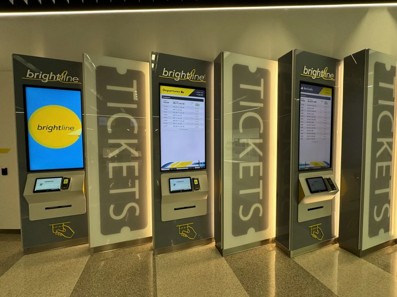 Brightline gives Amtrak a run for its money on Orlando-Miami - Runway ...