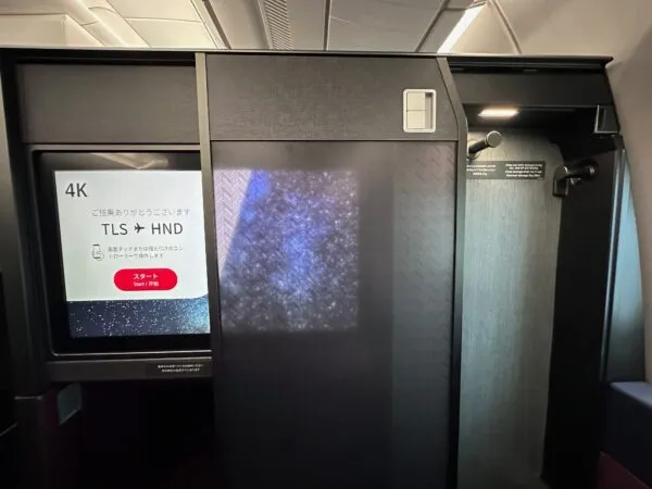 JAL’s new flagship A350-1000 astounds with aesthetics and spaceRunway Girl