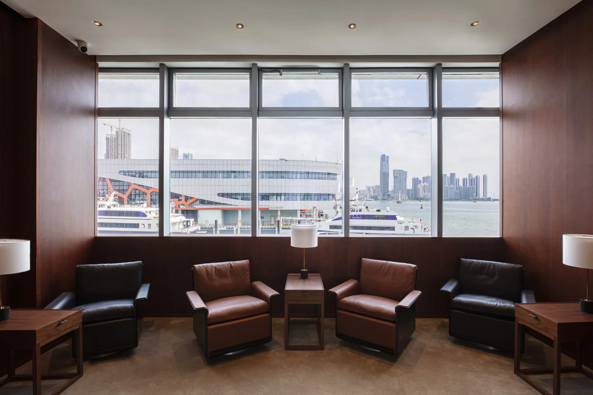 Press Release: Cathay Pacific’s first ferry lounge opensRunway Girl