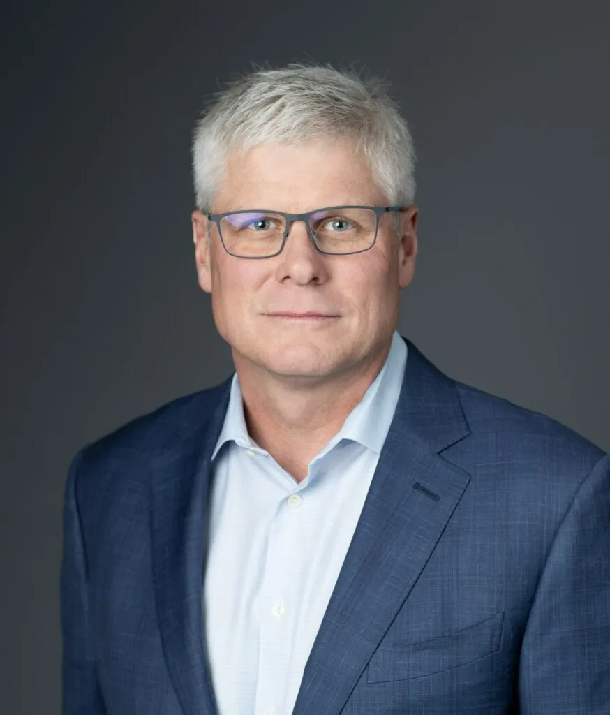 Press Release: Boeing CEO Dave Calhoun to step downRunway Girl