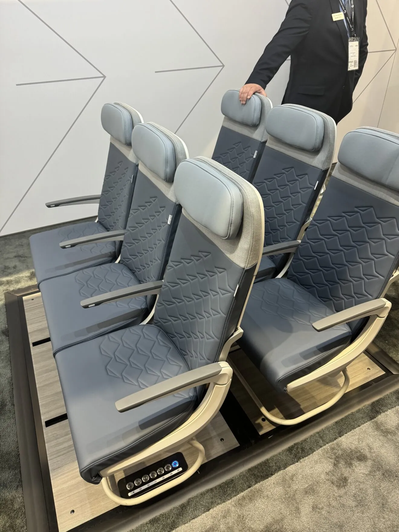 Collins Aerospace's Helix narrowbody economy seat hits the markRunway Girl