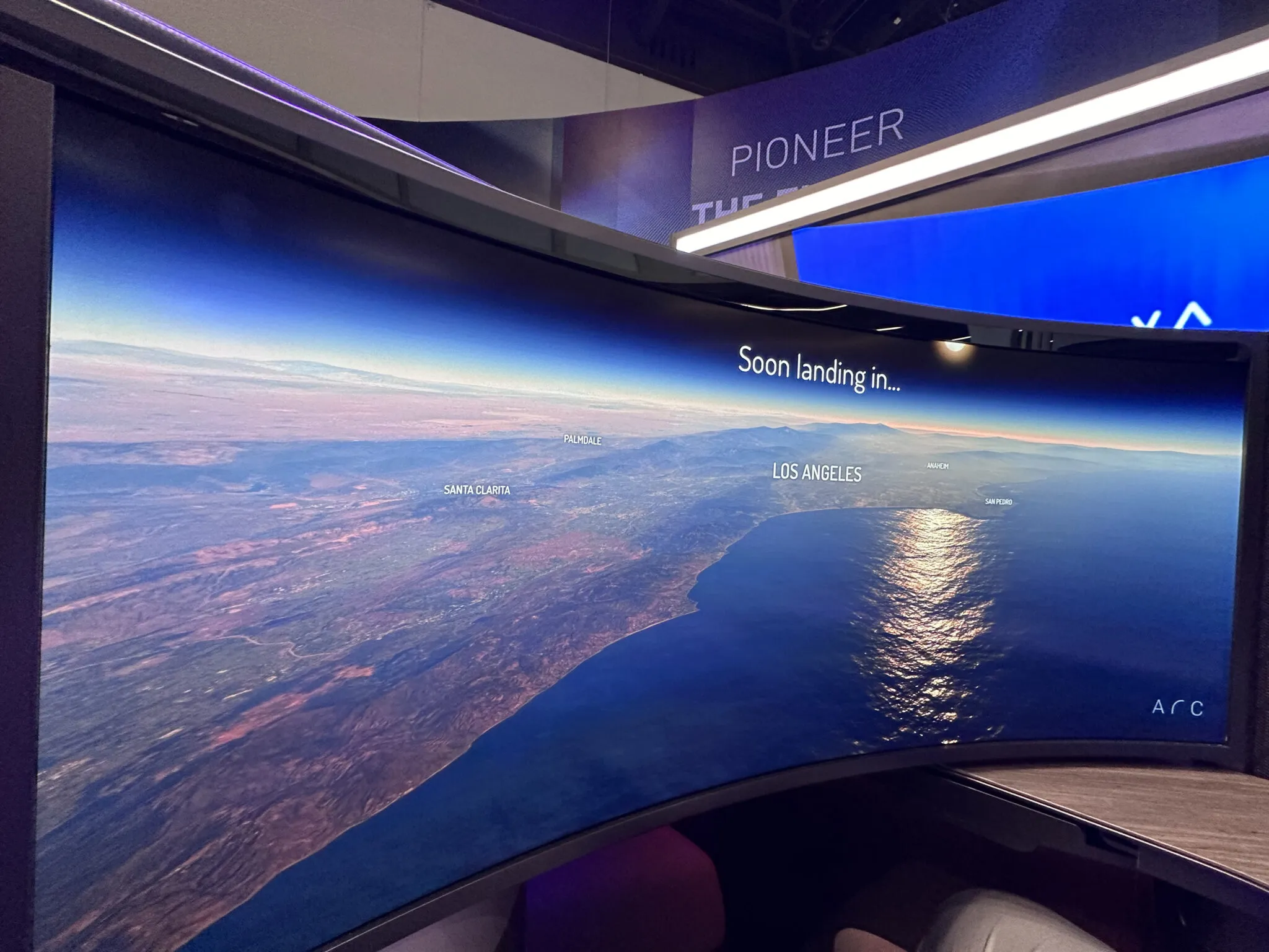 Panasonic/Collins MAYA seat concept: immersive or overwhelming?Runway Girl