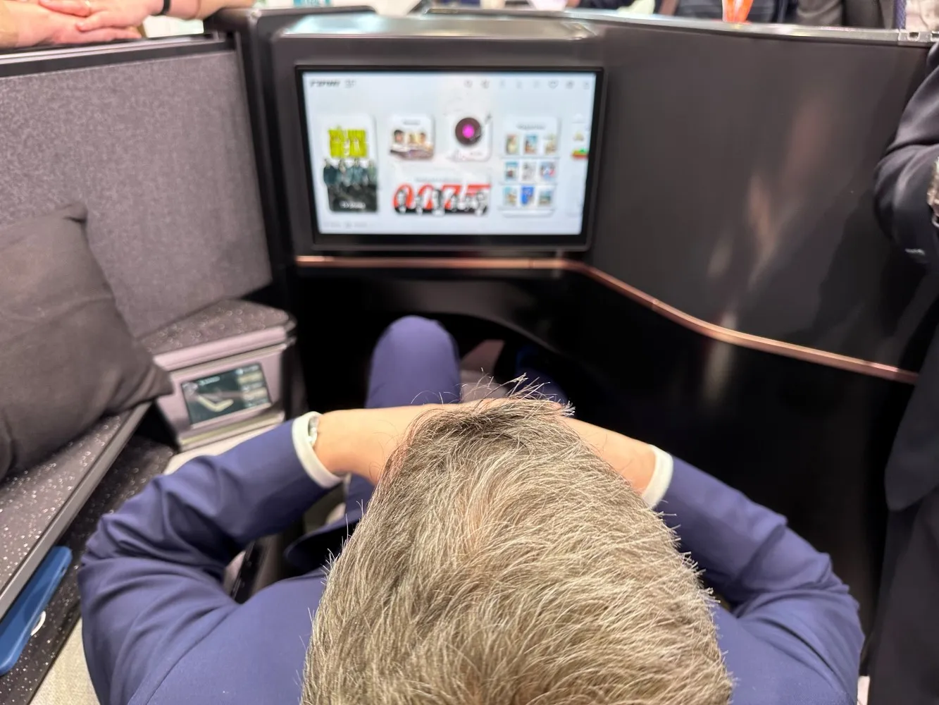 The converging business class model: herringbone vs stagger - Runway ...