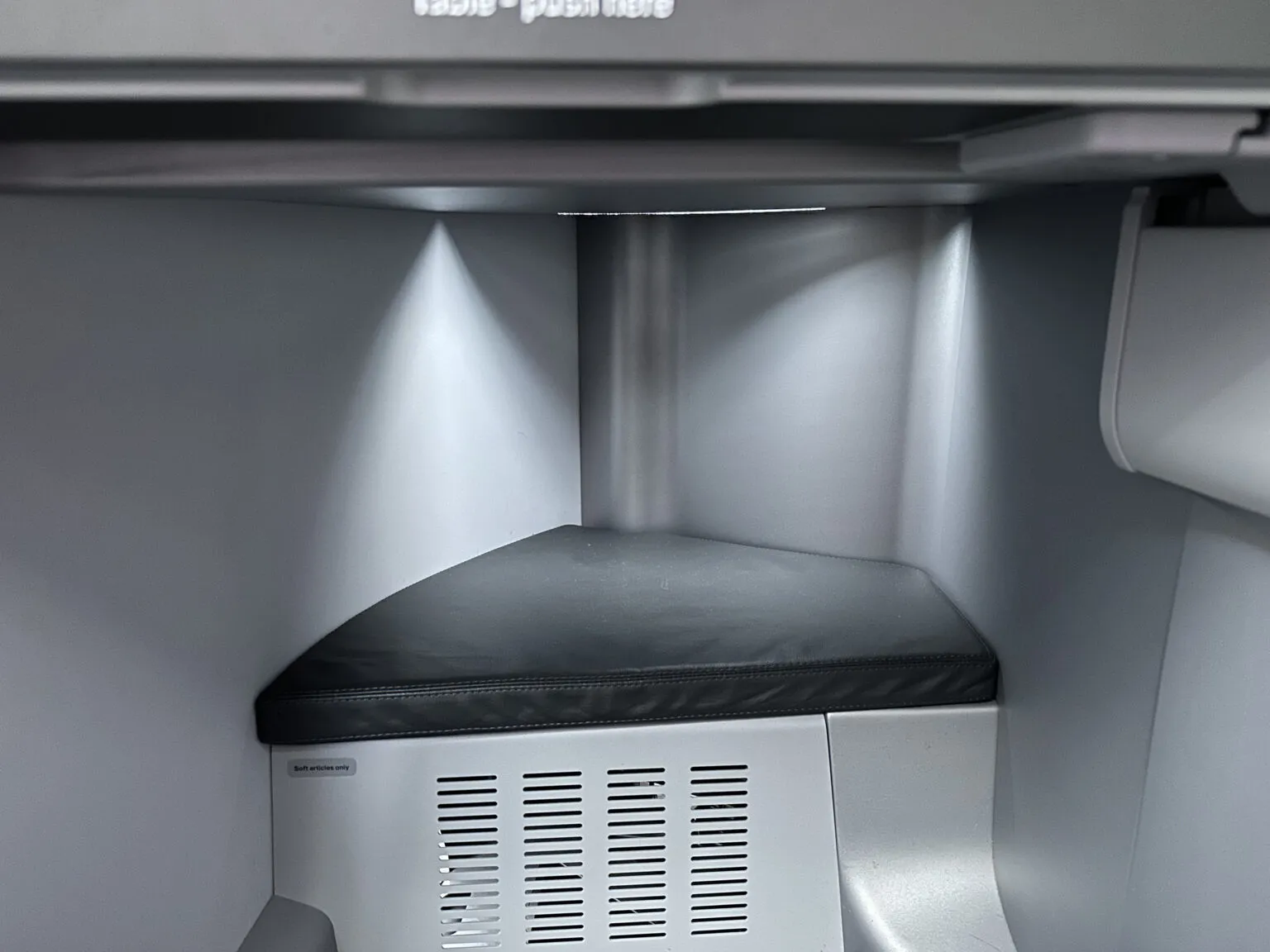 Lufthansa Allegris extra-legroom seat: extra room for improvement ...