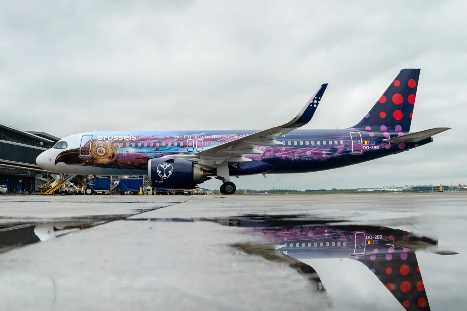 Press Release: Brussels Airlines contest seeks new Belgian IconRunway Girl