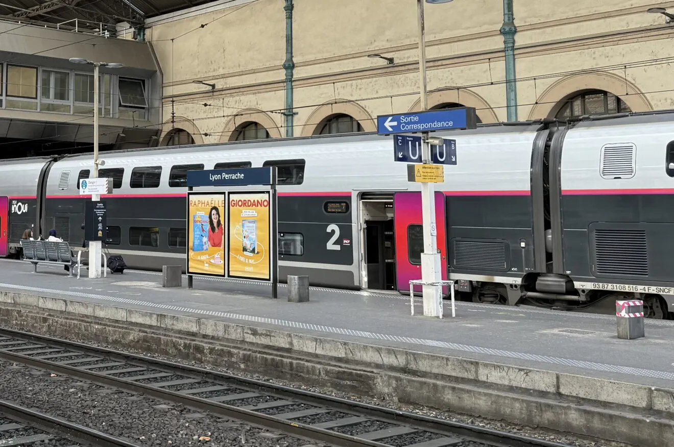 Flagging accessibility as EU eyes cross-border rail through-ticketing - Runway GirlRunway Girl