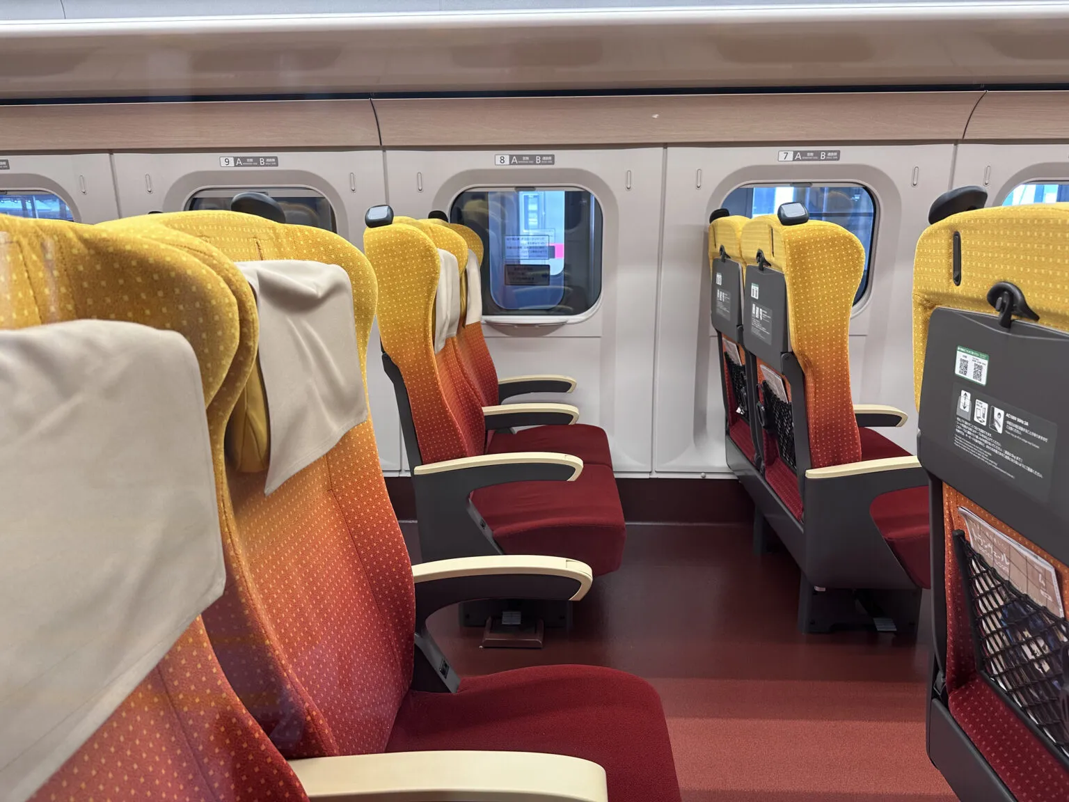 JR East’s new E8 Shinkansen impresses with speed and interior designRunway Girl