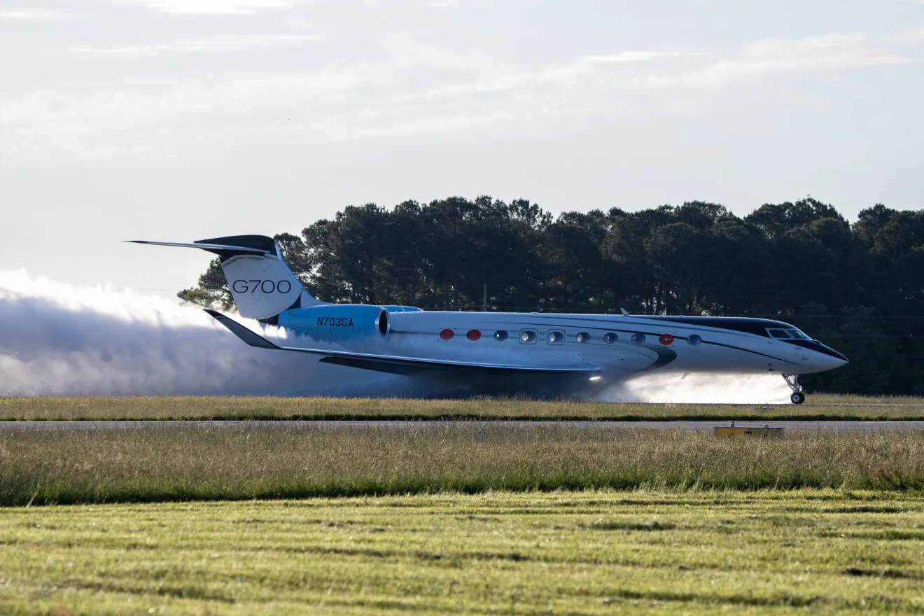 Gulfstream Chief Developmental Test Pilot details G700 test ...