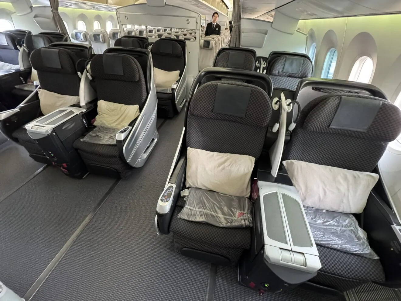 Enjoy a blast from the past aboard JAL 787-8 on TSA-HND - Runway GirlRunway Girl