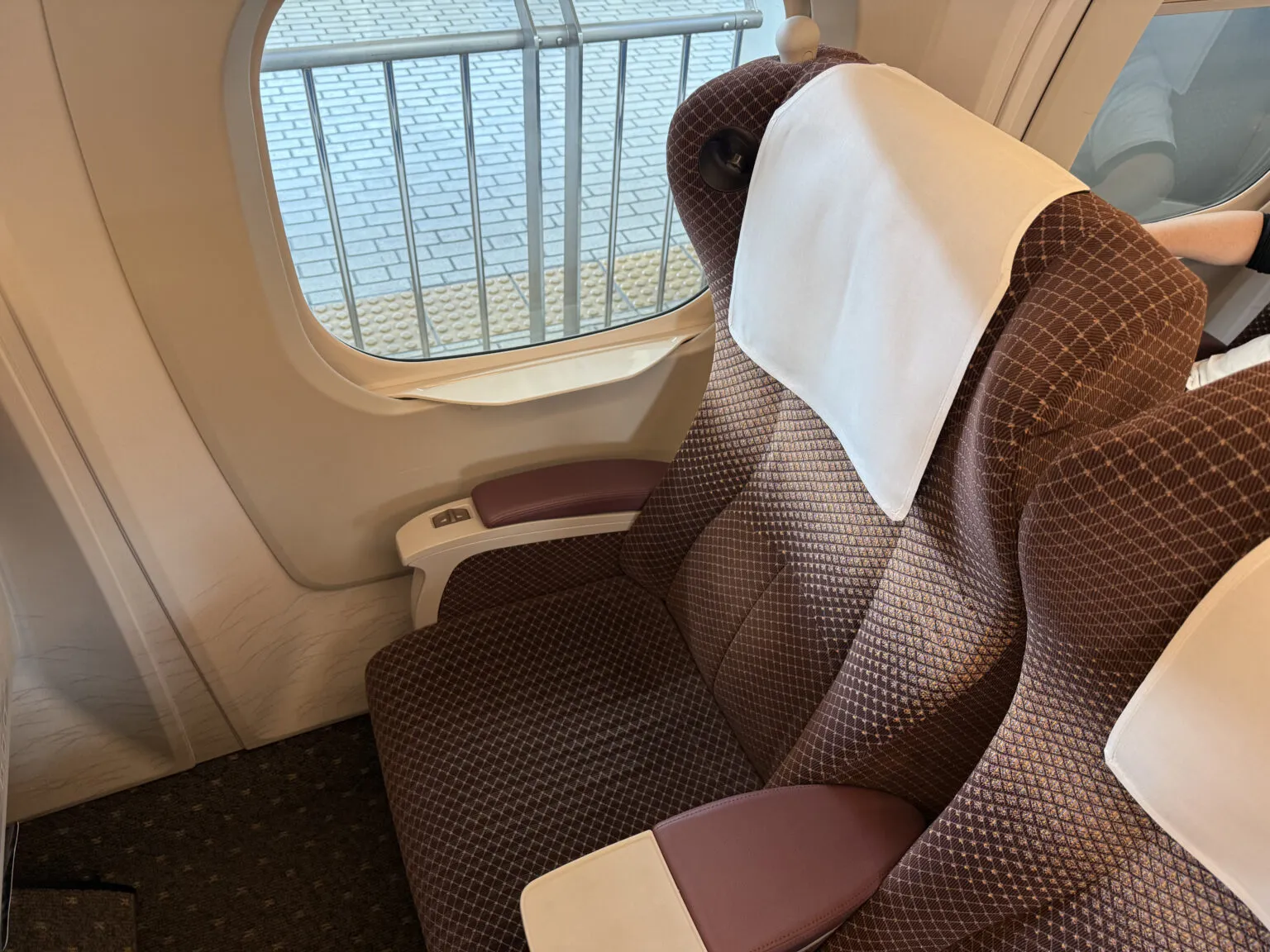 N700S for Supreme: the evolution of the latest Shinkansen - Runway ...