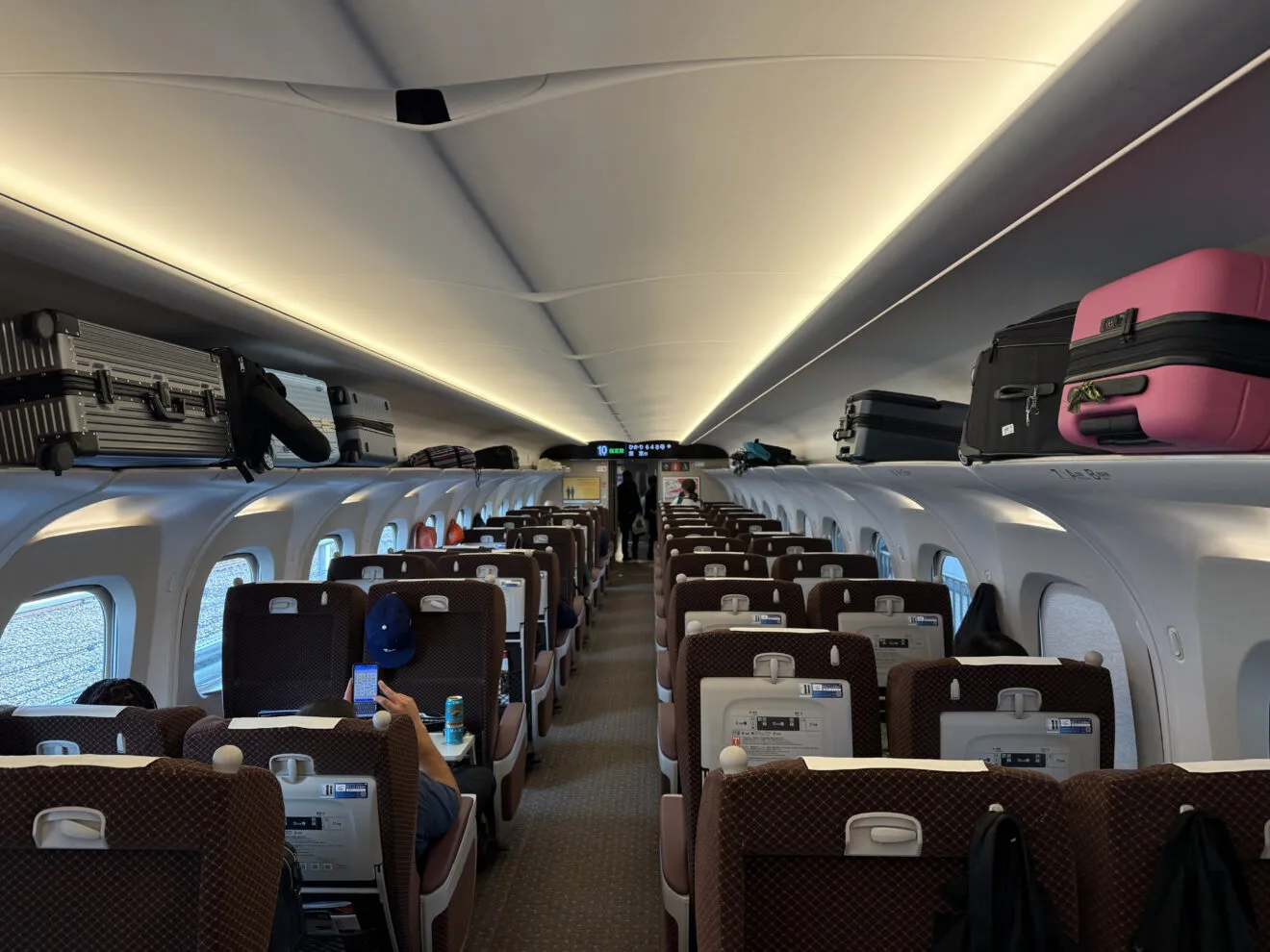 JR East’s new E8 Shinkansen impresses with speed and interior ...
