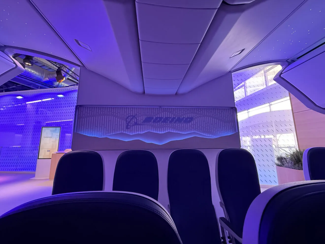 Boeing explores new cabin branding tech and aesthetics ...