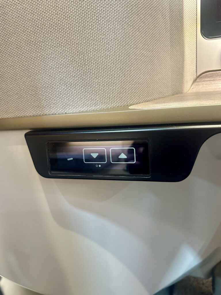 Inside the A350-optimized Unum Two seat, as revealed at AIX - Runway ...
